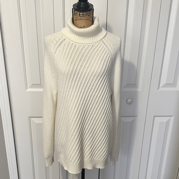 Express | Sweaters | Express Cream Turtleneck Sweater | Poshmark